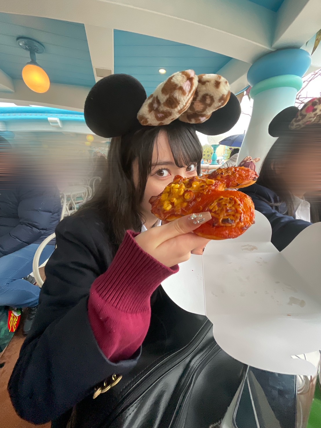 【ミアンのトレンドDiary】-DAY5-〈制服ディズニー〉ディズニー・パルパルーザ第1弾ミニーのファンダーランドに行ってきたよー💕 - ニコラネット｜nicola オフィシャルサイト