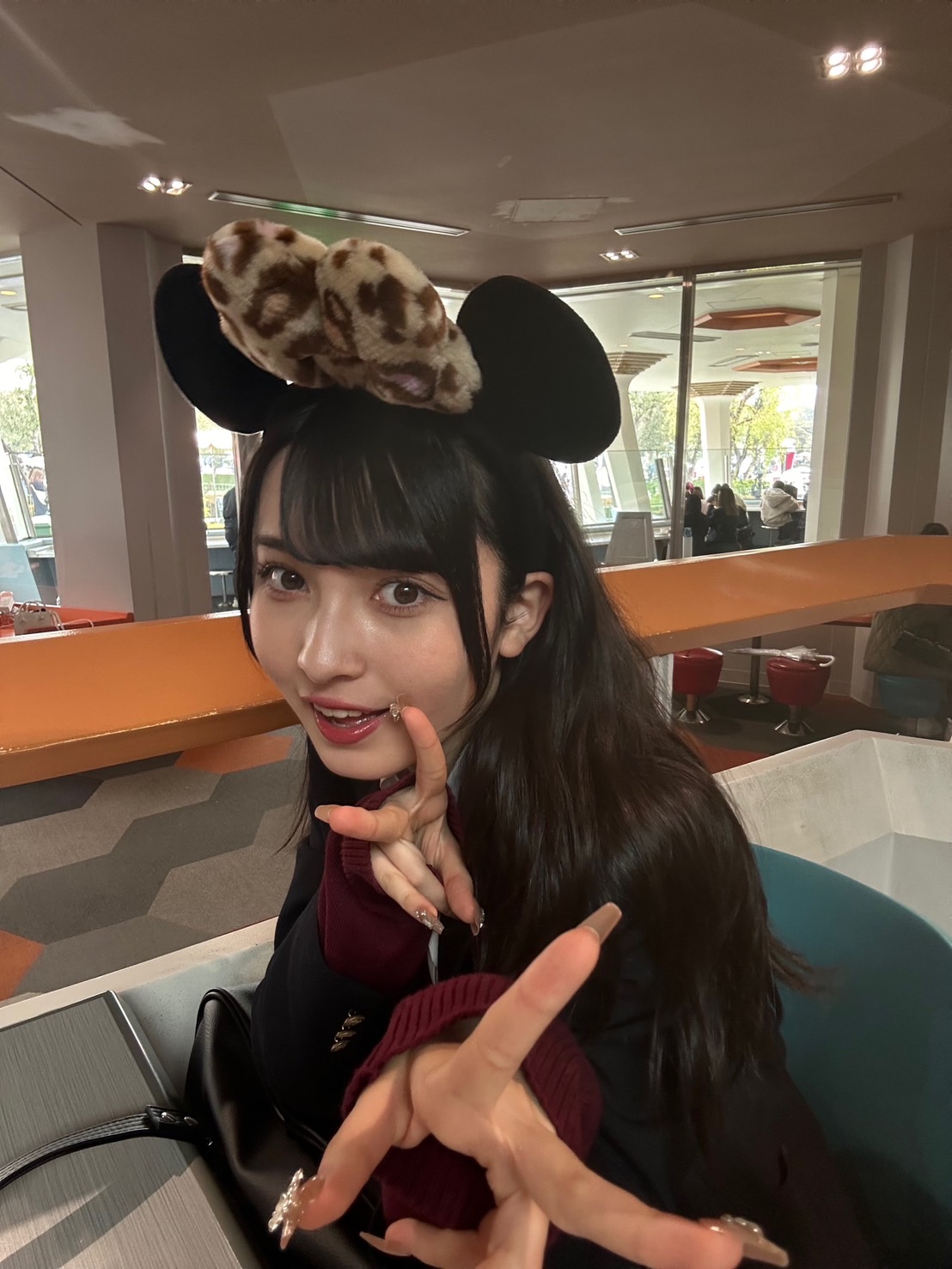 【ミアンのトレンドDiary】-DAY5-〈制服ディズニー〉ディズニー・パルパルーザ第1弾ミニーのファンダーランドに行ってきたよー💕 - ニコラネット｜nicola オフィシャルサイト