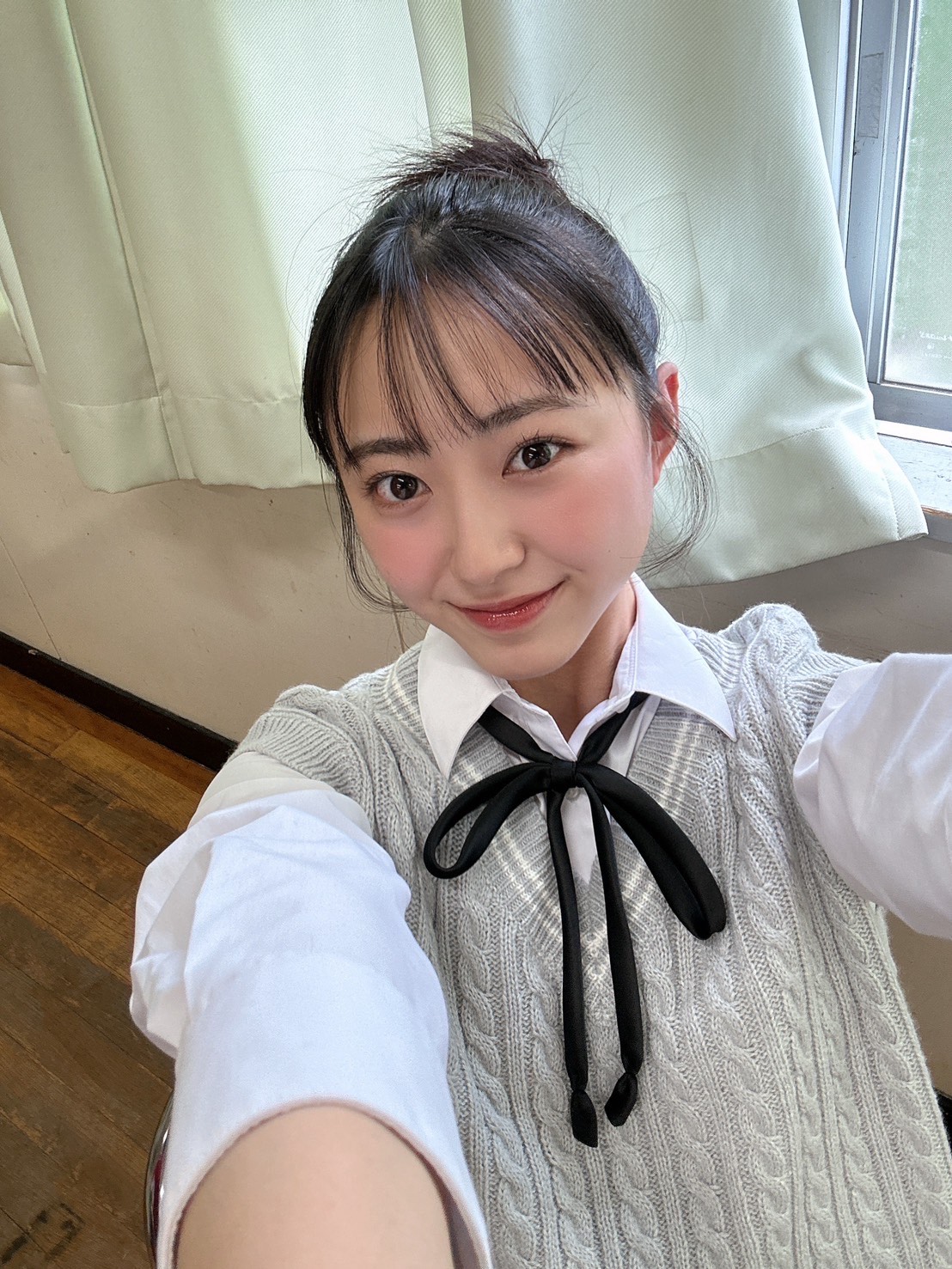 高校生は制服ポケットに何を入れてる？現役JKモデルの学校必需品紹介！！ - ニコラネット｜nicola オフィシャルサイト